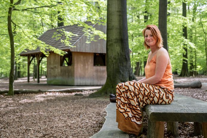 Sfeervol, Indonesisch dineren in een bos? Het kan tijdens ‘Iets Anders’ met dansers, animatie én ...