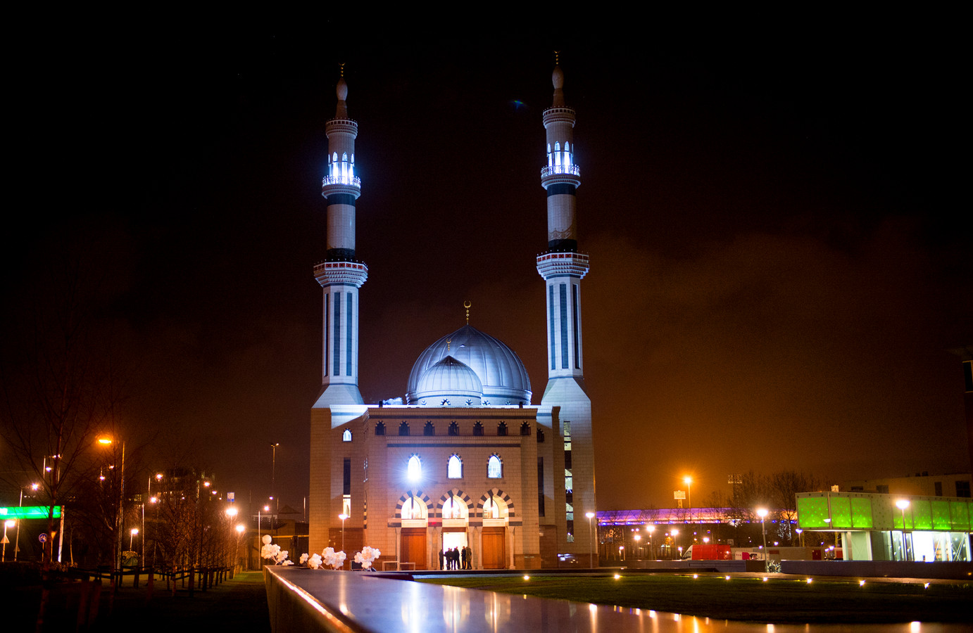 Uitspraak in conflict over Essalam Moskee | Foto | AD.nl