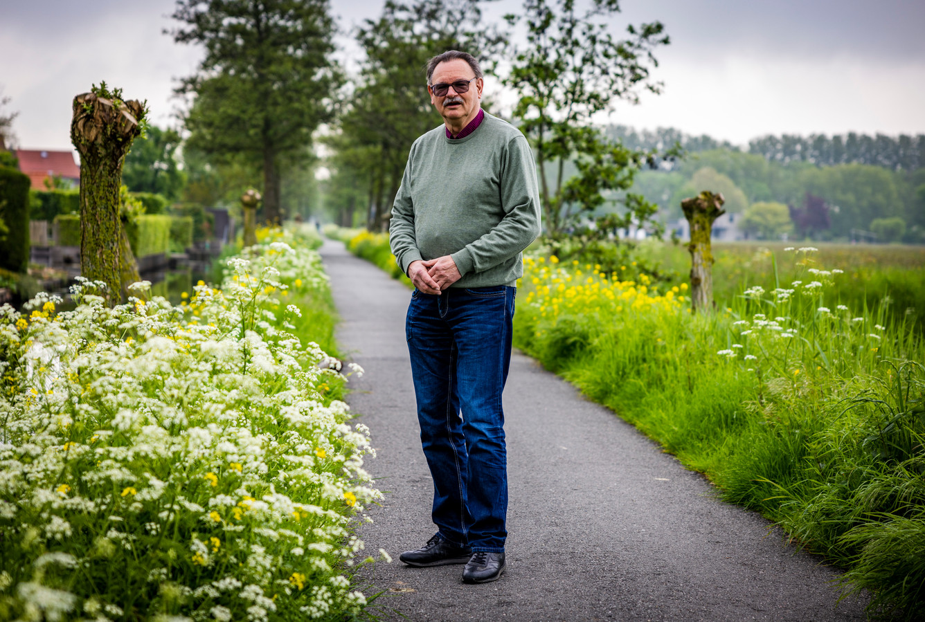 De vader van Willem Jan begon al in 1950 aan dit boek, nu heeft hij het afgemaakt | Foto | AD.nl