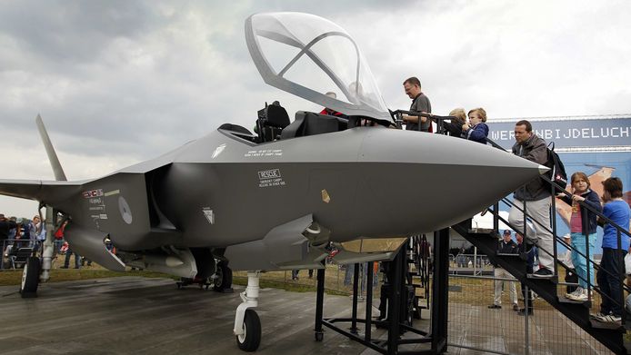 Bouwer JSF: Nederlandse aanschaf F-35 erg belangrijk | Binnenland | AD.nl