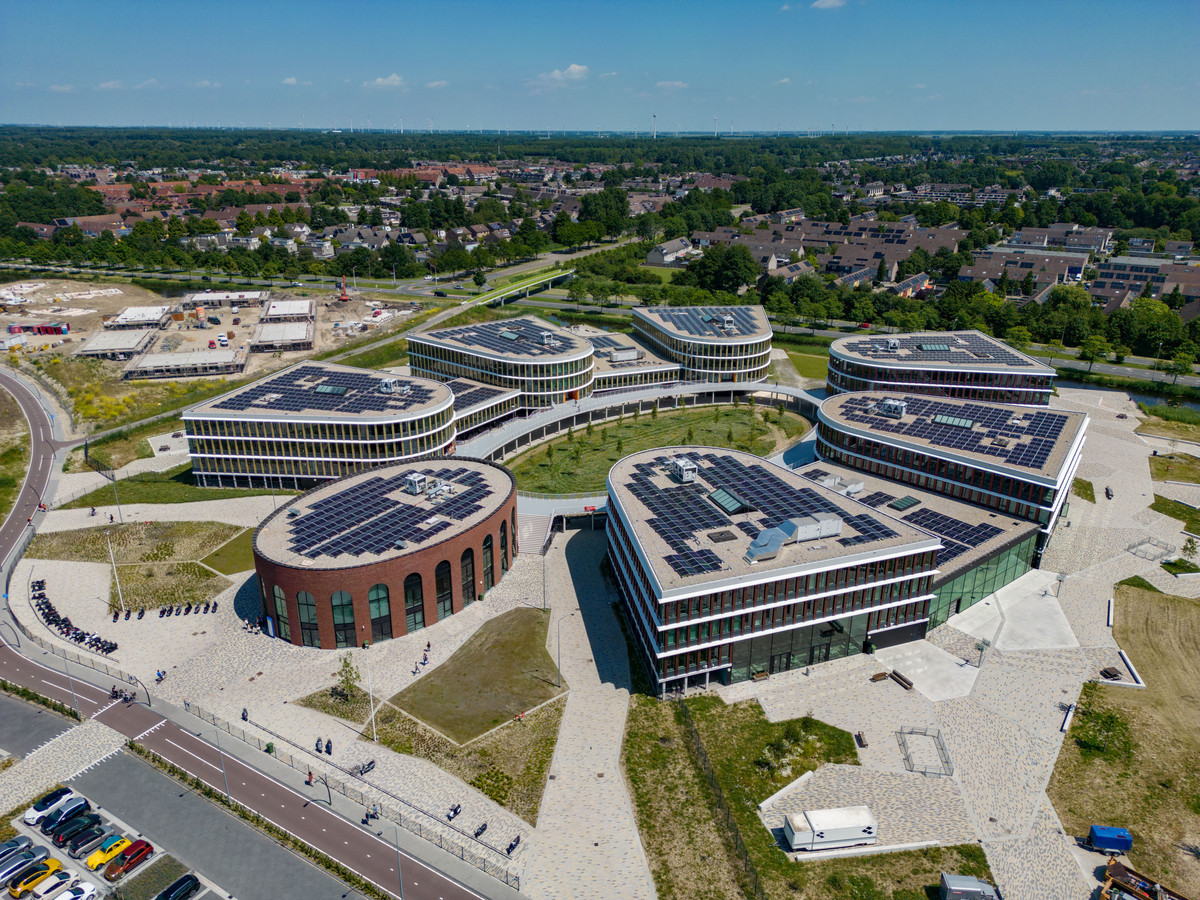 Zware mishandeling op school Porteum in Lelystad is gefilmd, zeker één ...