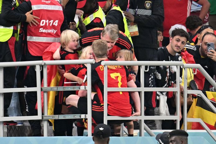 KIJK. De Bruyne in armen van dochter en zoontjes, Courtois krijgt ...