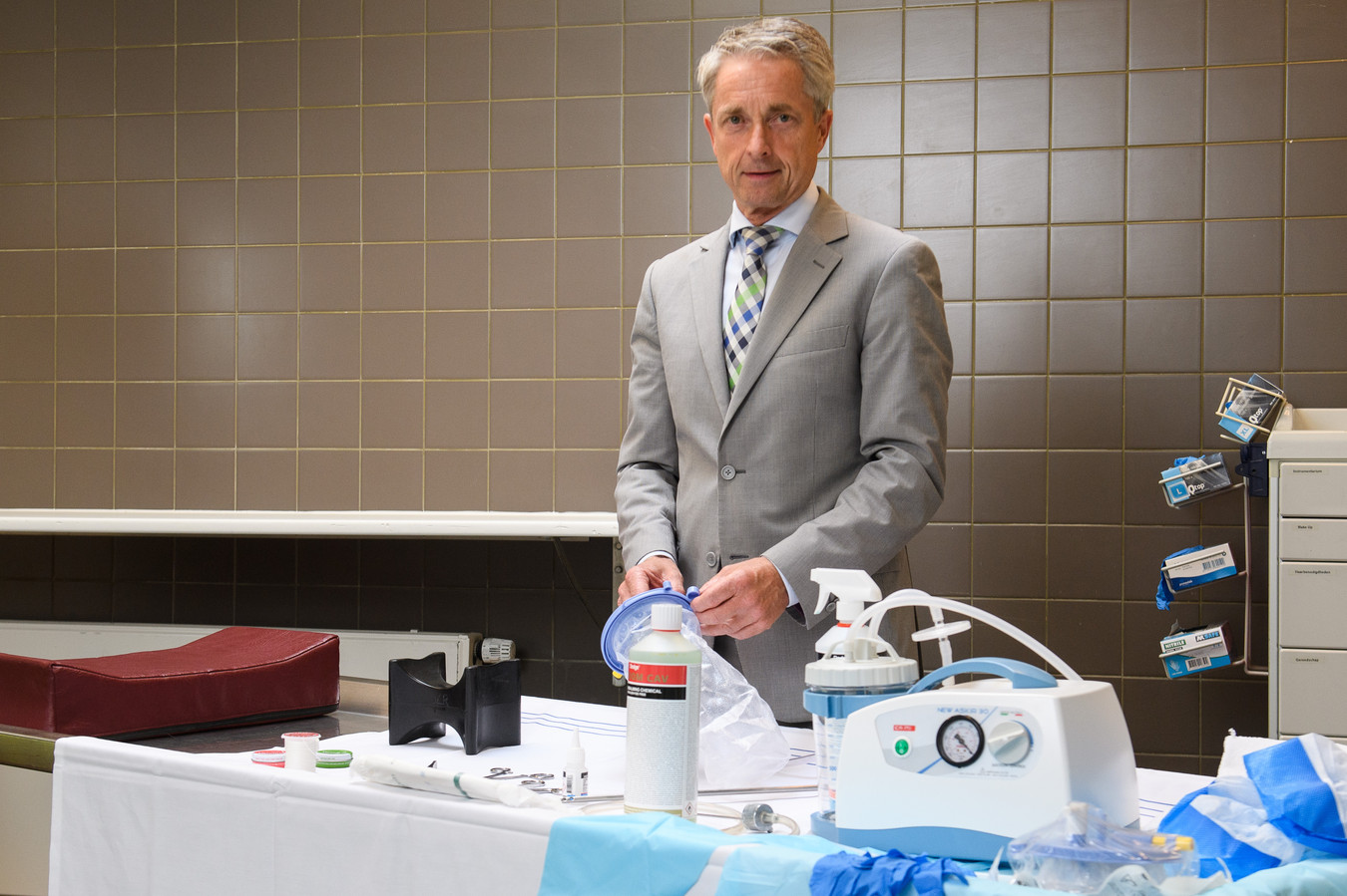 Koelen van overledene thuis haast onmogelijk; volgens Vredehof uit ...