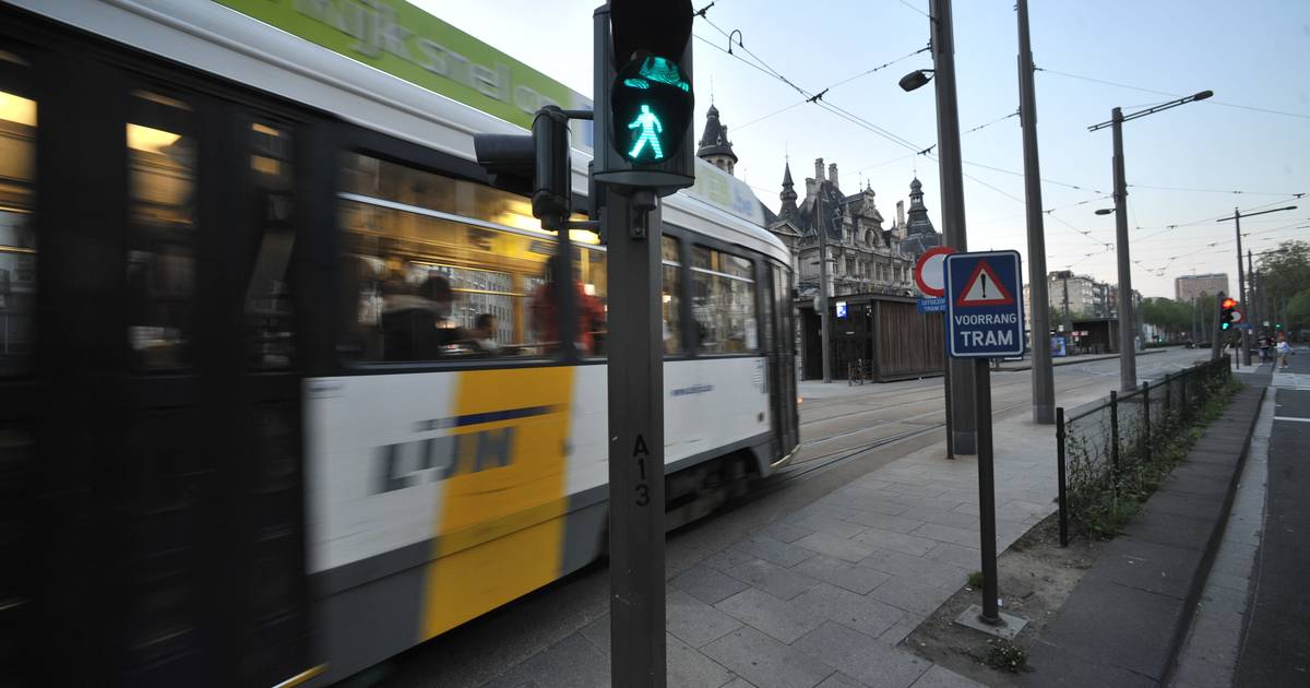 Tramhalte Station Zuid buiten gebruik tot 15 juli | Antwerpen | hln.be