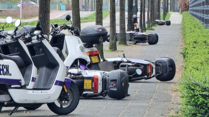 Minder deelscooters in Amersfoort, toch worden ze omgeduwd en in de ...