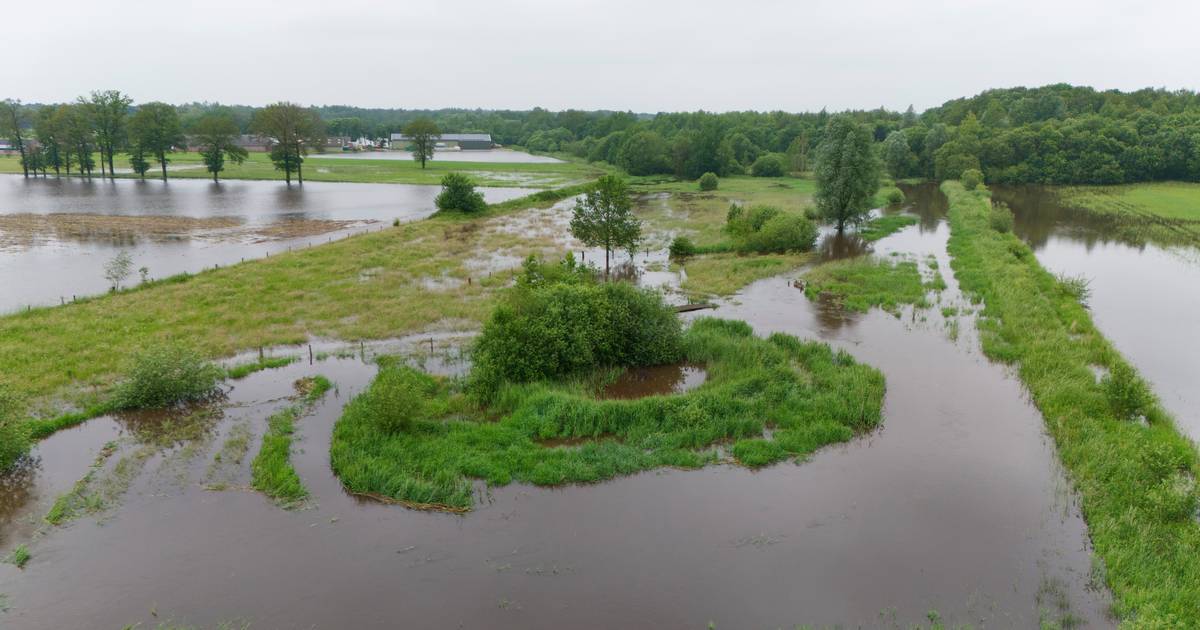 Waterschap zet alles op alles om het water zo snel mogelijk weg te ...