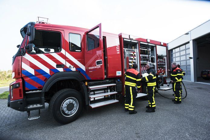 De nieuwste brandweerauto in Kaatsheuvel: hypermodern en vol technische ...