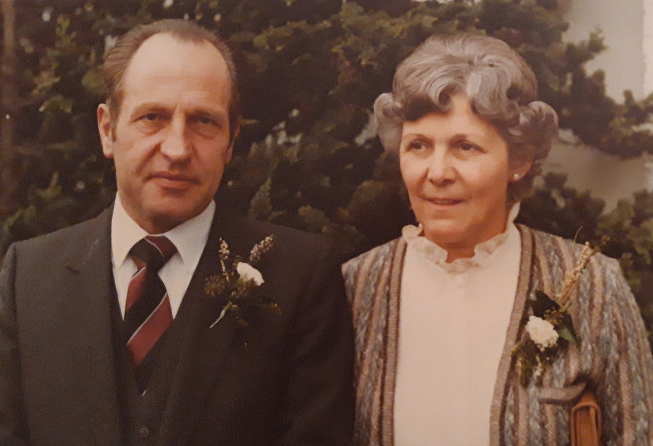 Van hoefijzer tot aanhanger: De Witte Smid houdt het na 100 jaar nog ...