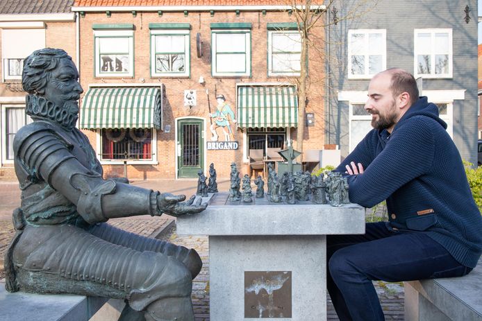 Schaker Koen Leenhouts is de eerste grootmeester van Zeeland: ‘Wat een ...