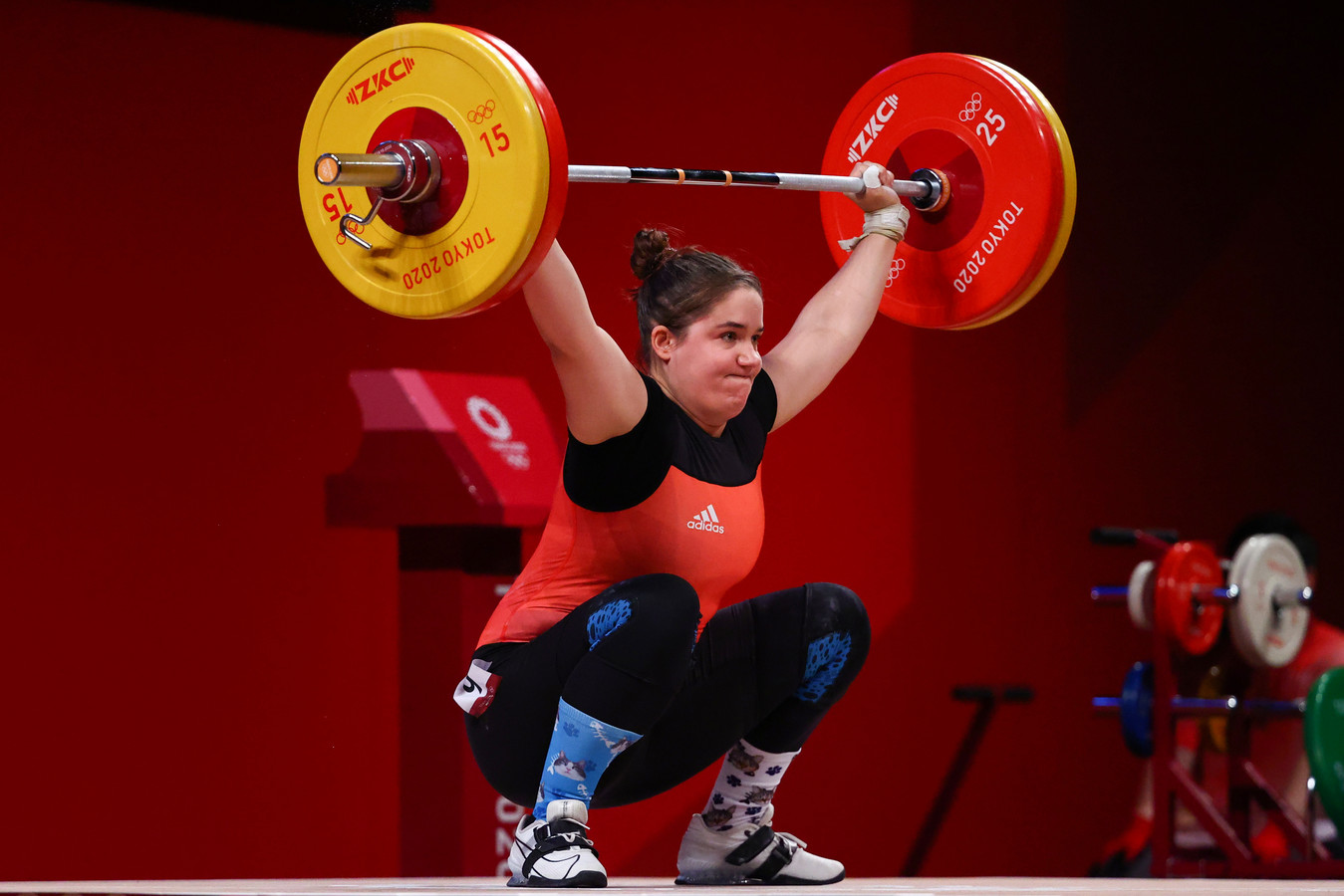 Eerste transgender op Spelen beëindigt loopbaan na zeer teleurstellende ...