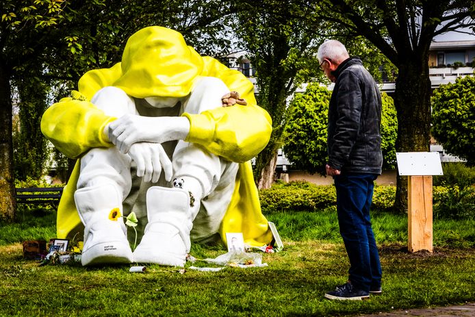 Kunstwerk moet taboe op zelfdoding van jongeren doorbreken | Nissewaard ...