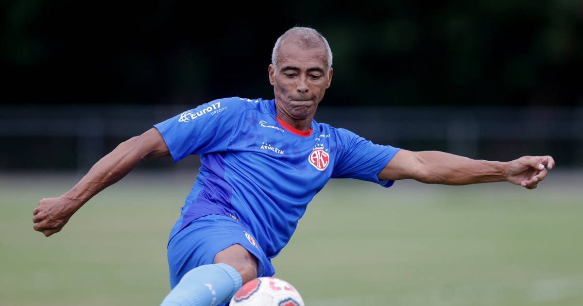Romário (58) over aanstaande comeback: ‘Als de trainer me niet opstelt ...