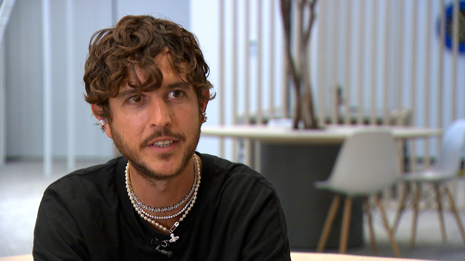 Max Colombie spreekt over ‘Warrior’, het WK-lied van de Rode Duivels ...