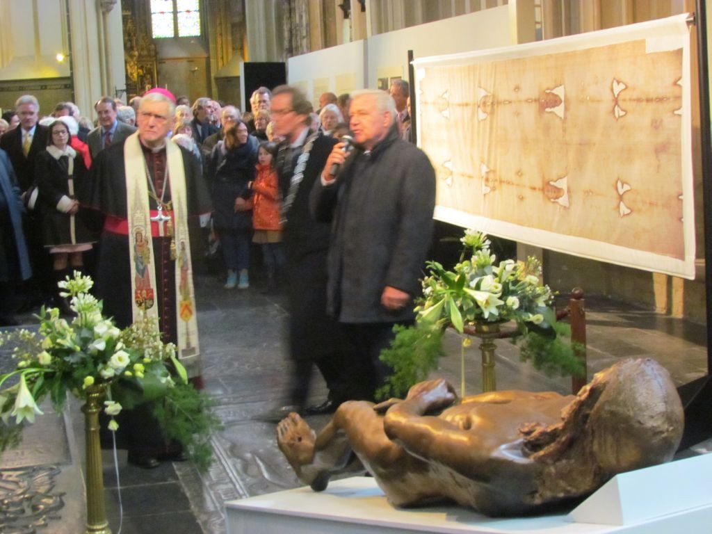 Expositie Lijkwade van Turijn geopend | Foto | bd.nl