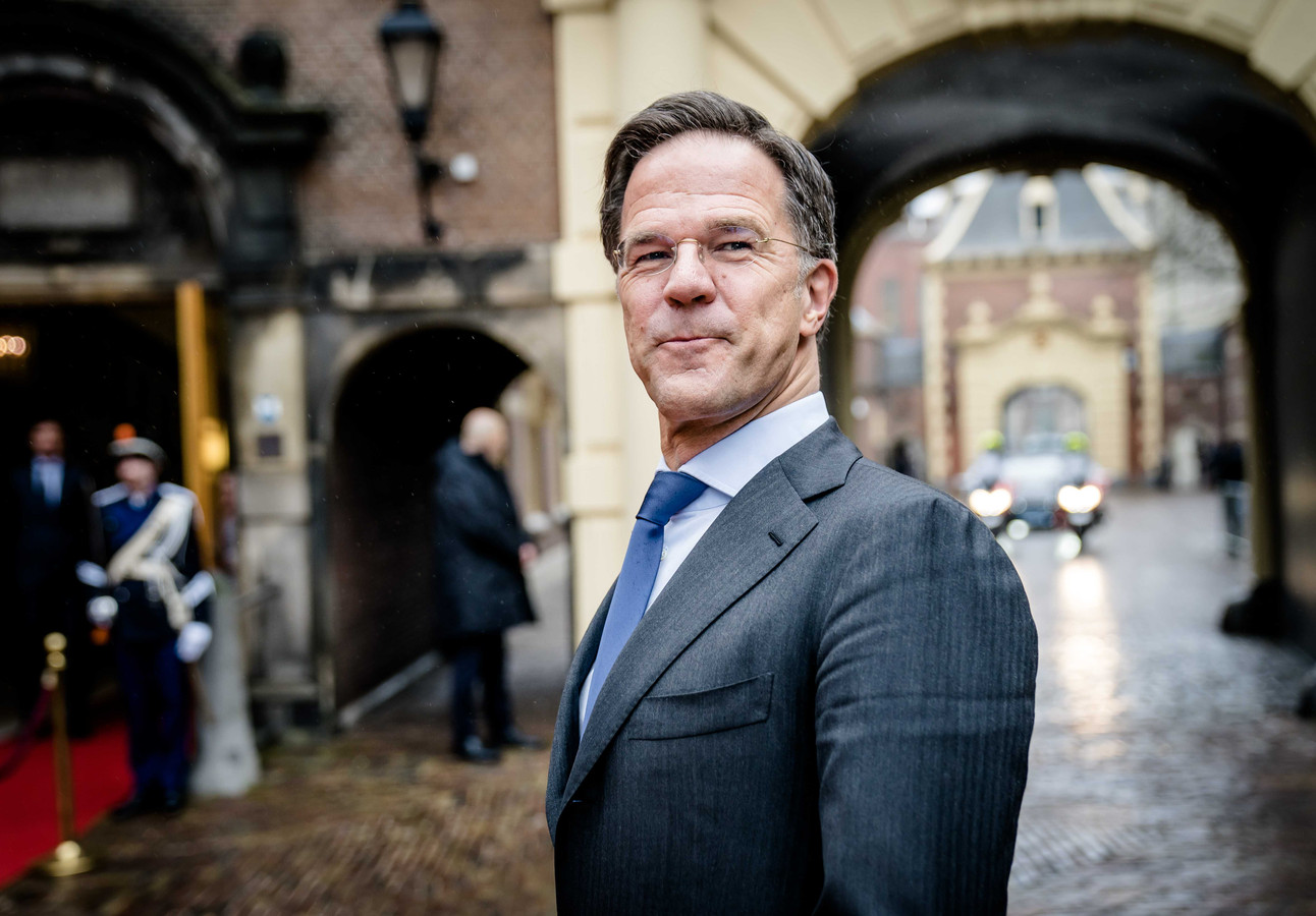 Premier Rutte na crisisberaad: ‘Denk dat we eruit kunnen komen’ | Foto ...