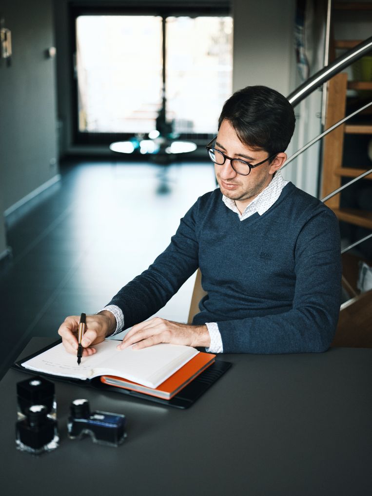 Zij zweren bij pen en papier: ‘Elk jaar spaar ik een kleine 1.000 euro ...