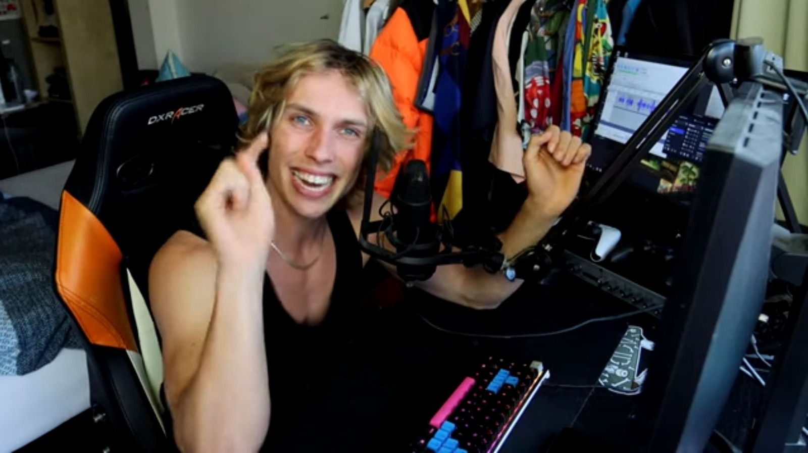 Acid plaatst nieuwe video over Reuzegom: “Ik ben bang, maar ik ben trots” | Foto | hln.be