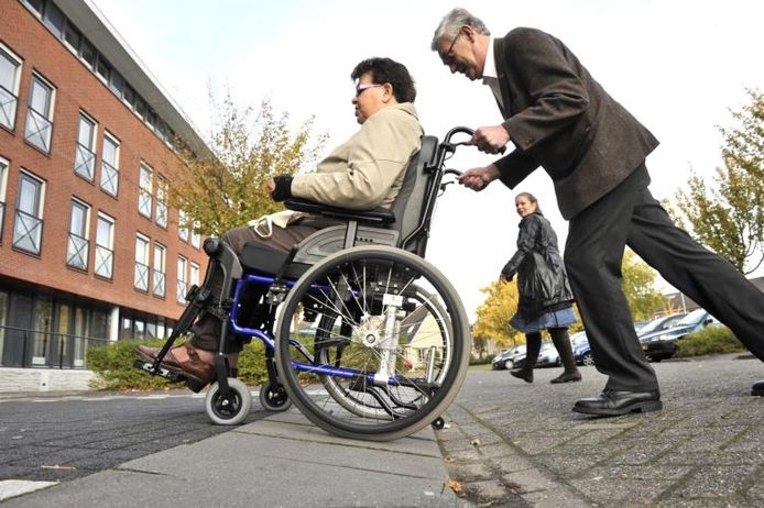 Gehandicaptenplatform De Kernen: 'Parkeer uw auto niet als obstakel ...