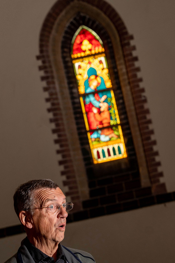Achterkleinzoon architect Pierre Cuypers in monumentale Ewaldenkerk ...