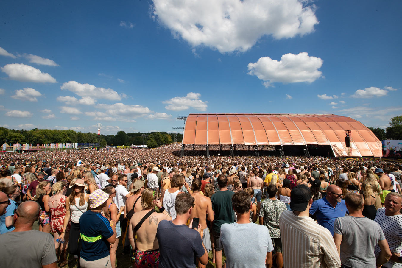 Ticketmaster onder vuur om omstreden doorverkoop Lowlands: ‘Dit slaat ...