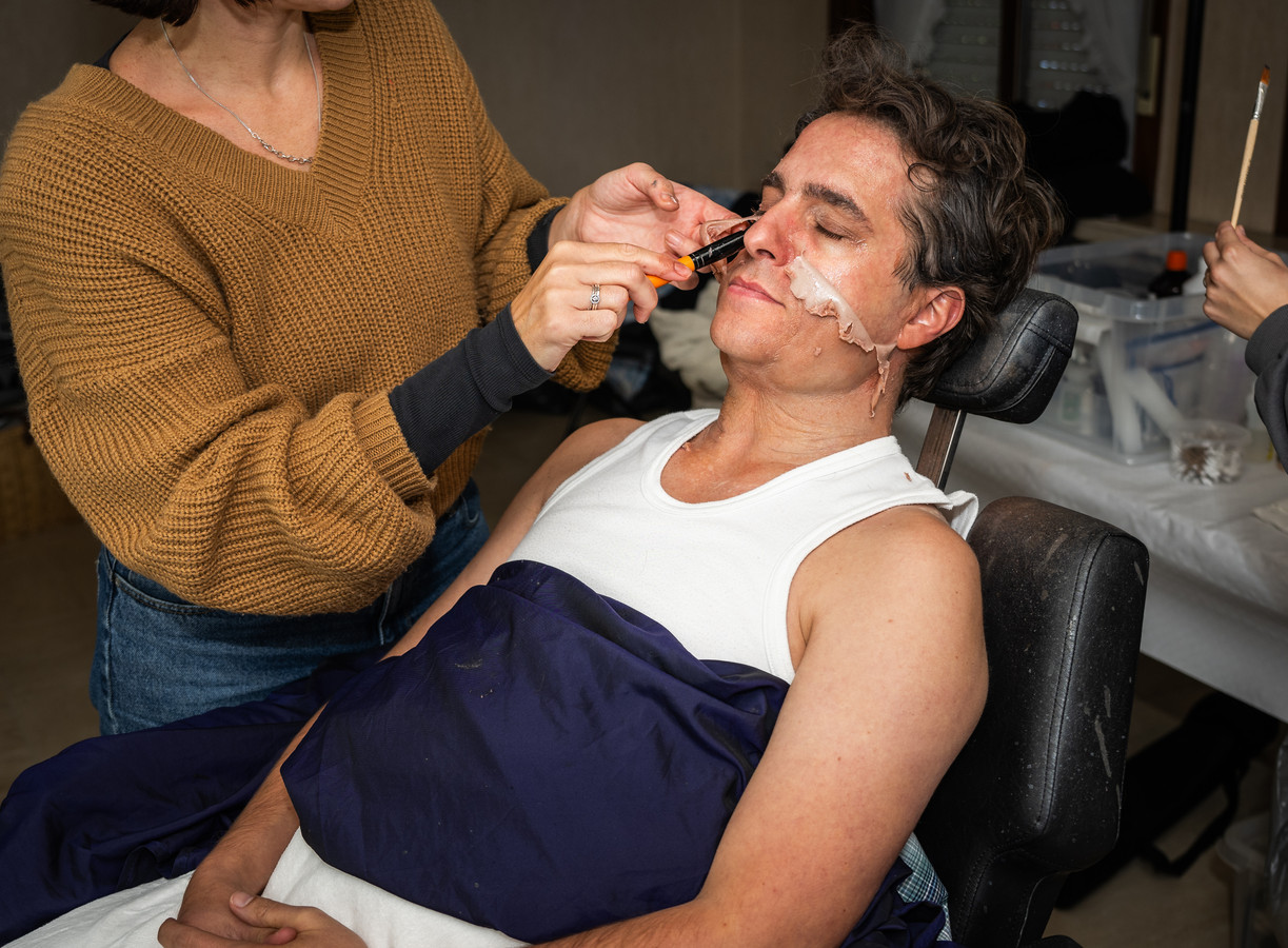 EXCLUSIEF. Wij bezochten de set van ‘Nonkels’: “De maskers van Jelle en ...