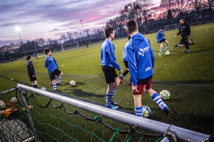 Voetbal Vlaanderen neemt woensdagnamiddag beslissing over jeugdvoetbal ...