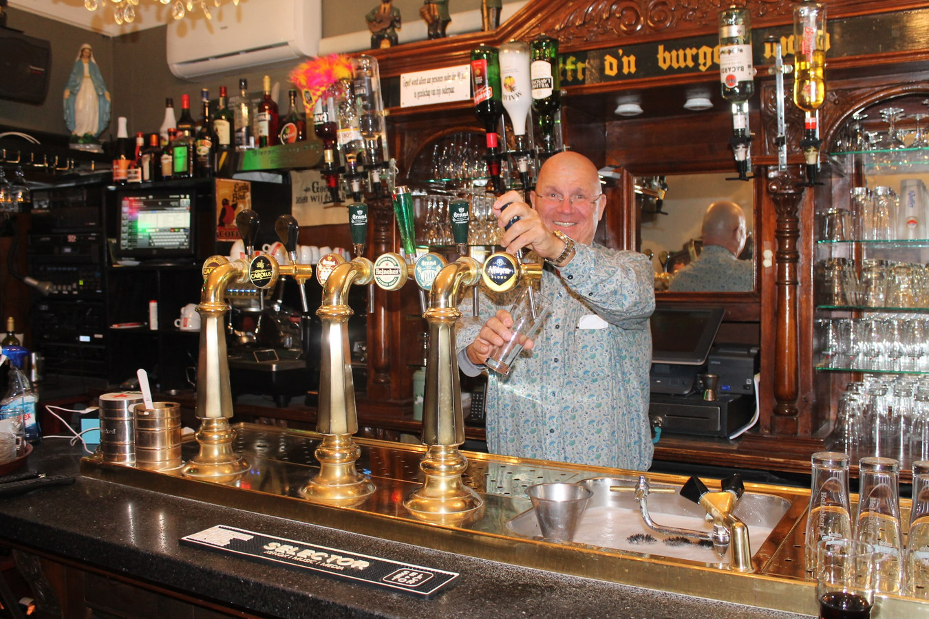 Angelo van den Boogaard nieuwe eigenaar van stadscafé d’n Burger | Foto ...