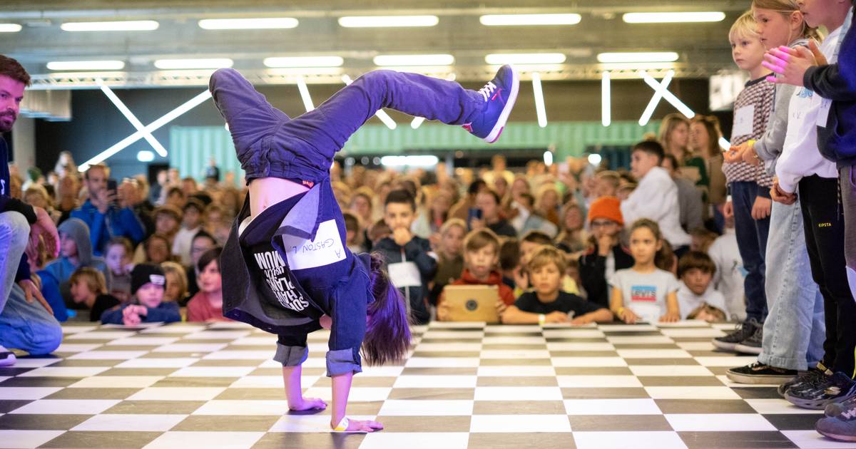 Breakdancers tonen kunnen tijdens ‘battle’ in De Loods | Mechelen | hln.be