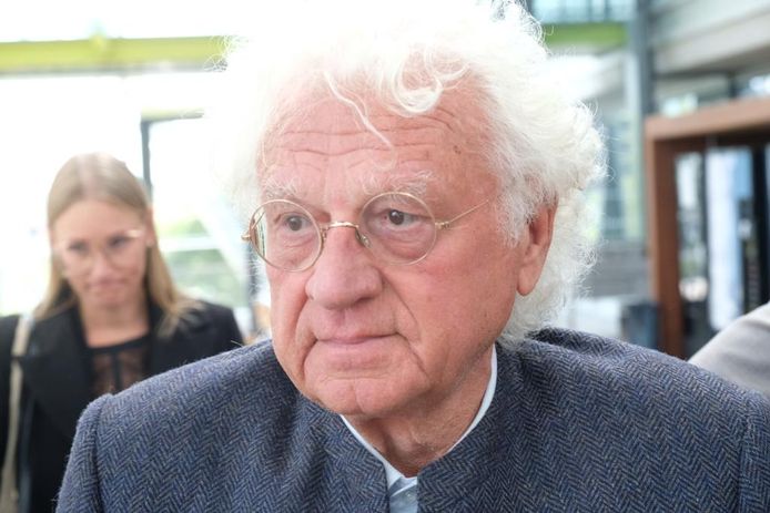 Bekende uroloog Bo Coolsaet (82) meldt zich voor gevangenisstraf van ...