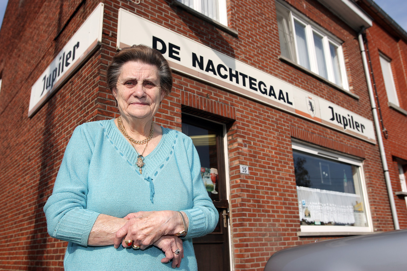 LEVENSVERHAAL. Yvonne Verlinden (92), die 72 jaar cafébazin van De ...