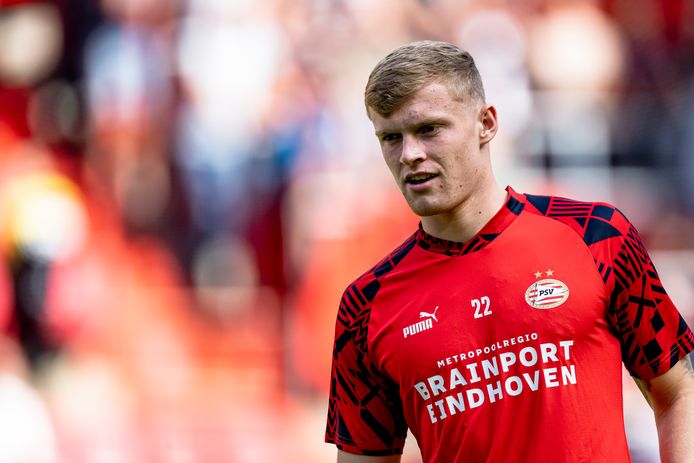 Jarrad Branthwaite legt uit waarom hij zelf bij PSV wilde blijven: ‘Dit ...