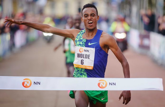 Ethiopiër Wolde verslaat Kenianen in CPC Loop | Andere sporten | AD.nl