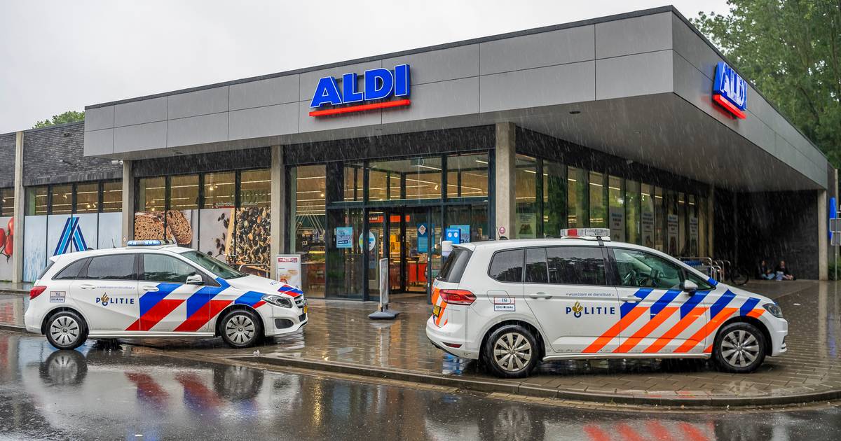 Bekende merken zijn bij Aldi voordeliger, omdat je ze zelf uit de doos ...