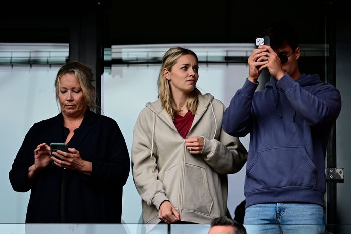 Le roi Philippe, les familles des Diables et... Brian Riemer: du beau ...