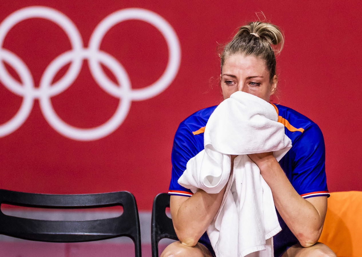 Bitter afscheid voor Nycke Groot met vernedering tegen Fransen: ‘Je ...