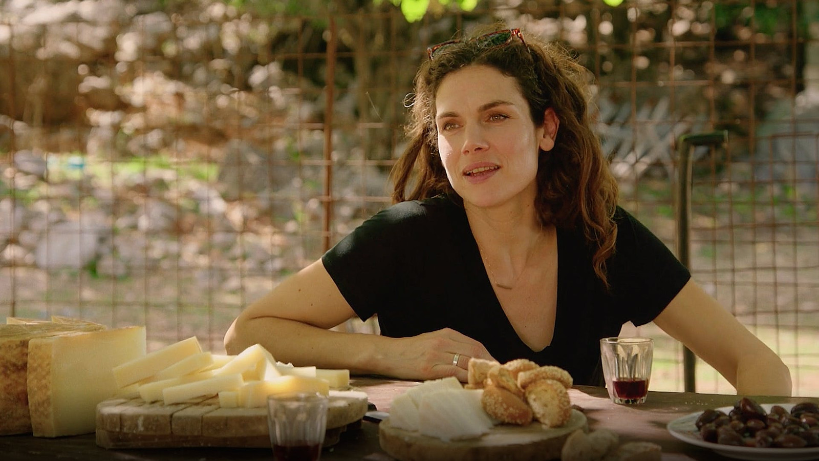 Anna Drijver openhartig over haar afkomst in ‘Sergio Over De Grens ...