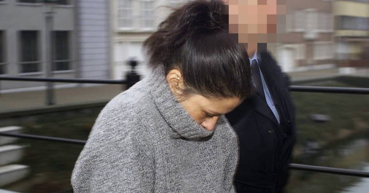 Haar man Ran werd naast haar in bed op beestachtige manier vermoord ...