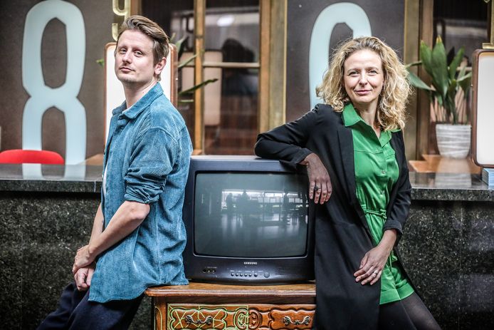 Hun vader stierf 20 jaar geleden, nu ontroeren Domien (34) en Wendy (43) met hun film Zeevonk ...