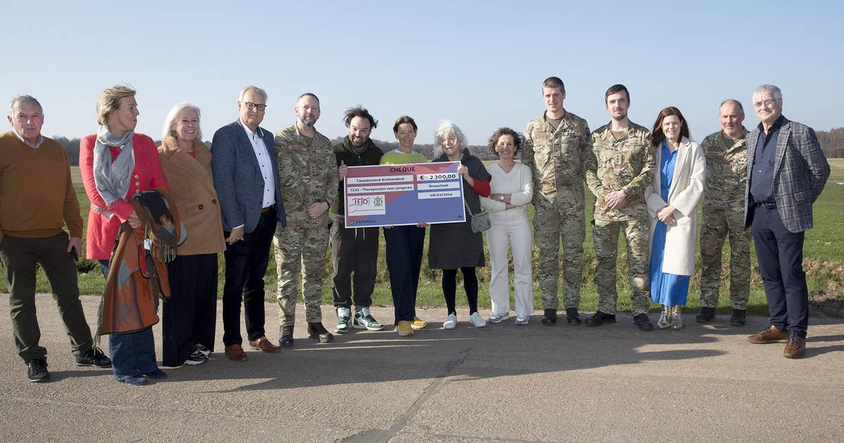 Bataljon Artillerie schenkt mooie cheque aan Tejo | Brasschaat | hln.be