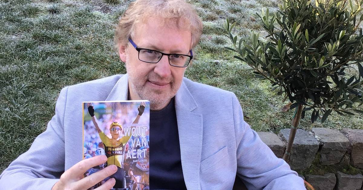 Journalist Bart Lamers schrijft ‘Het wonderjaar van Wout van Aert’: “In ...