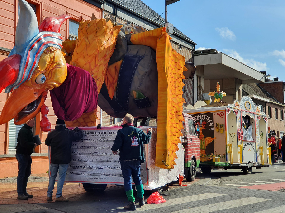 IN BEELD. Carnavalsstoet in Ossenkoppenstad | Foto | hln.be