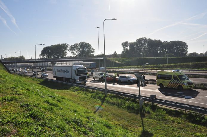 Gewonde bij ongeval op A59 bij Waalwijk | Waalwijk | bd.nl