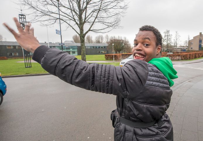 Plotselinge dood geliefde ‘autozwaaier’ Sadrac (22) maakt veel los: ‘Ik ...