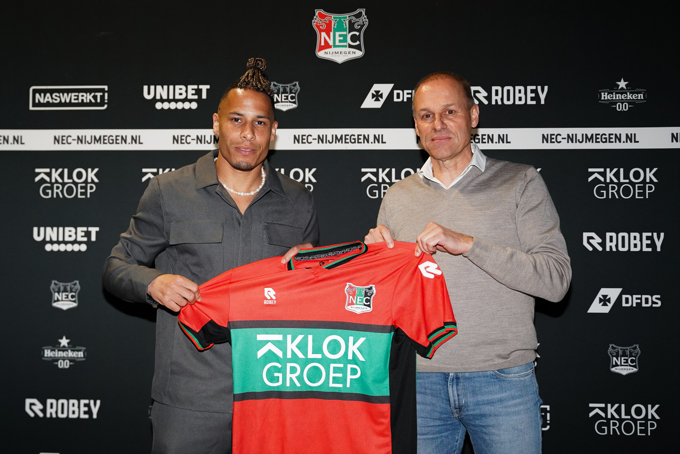 NEC’er Chery wilde vanwege zoontje weg uit Israël: ‘Ik voelde me ...