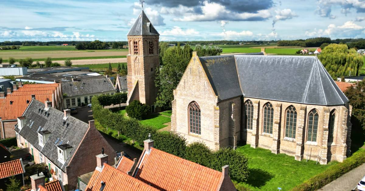 Omwonenden vijfhonderd jaar oude kerk Hellevoetsluis starten petitie ...