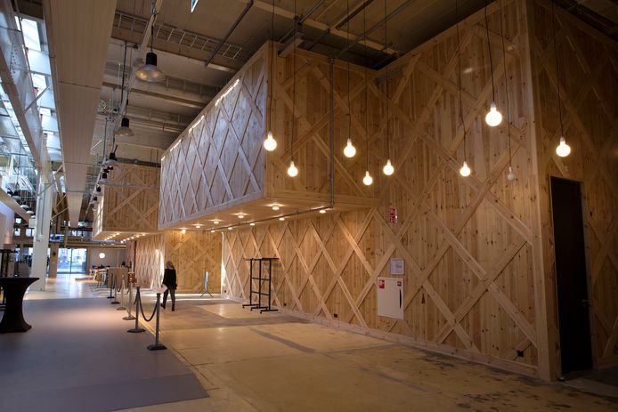 Zevenaar krijgt Turmac Cultuurfabriek: sigarettenproducent verdeelt ...