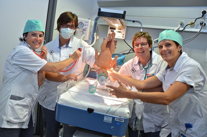 Menen stelt iedereen gerust: “De materniteit in AZ Delta blijft” | Menen | hln.be