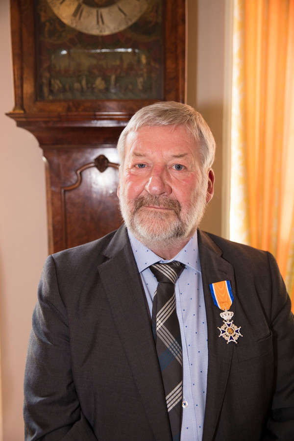 27 lintjes uitgereikt in Helmond | Foto | ed.nl