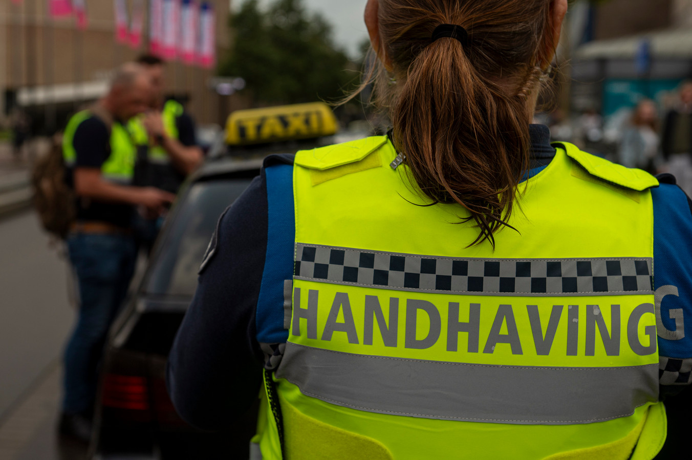 Team handhaving controleert acht Dordtse woningen op misstanden en ...