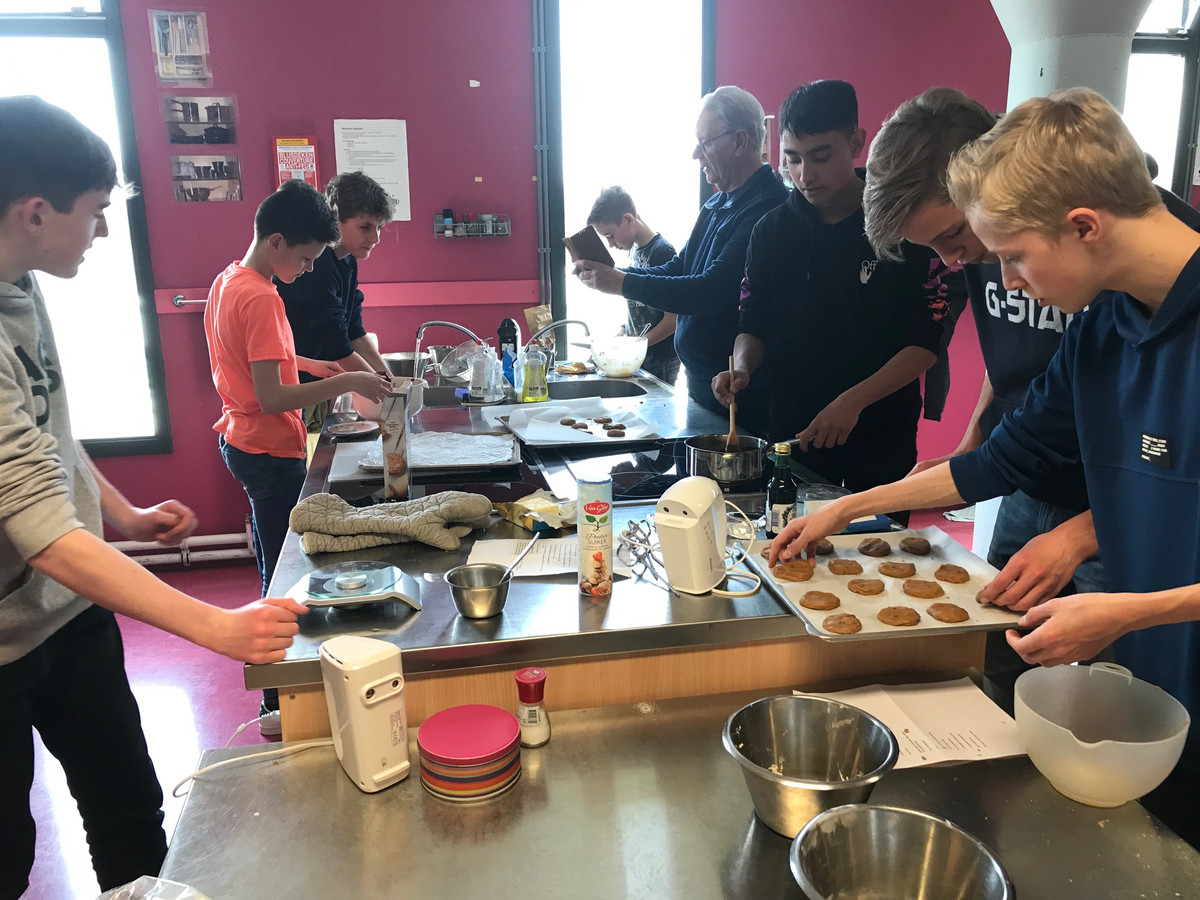 Amerikanen krijgen koekje van eigen... bodem! Woerdense leerlingen ... Amerikanen krijgen koekje van eigen... bodem! Woerdense leerlingen ...